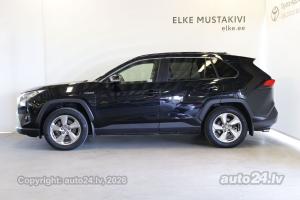 Black Toyota RAV4 2020 in Tallinn, with an engine capacity of 2.49 L and mileage of 43 thousand km for 27200 €, photo 4 on AUTOMOTO.COM.LV