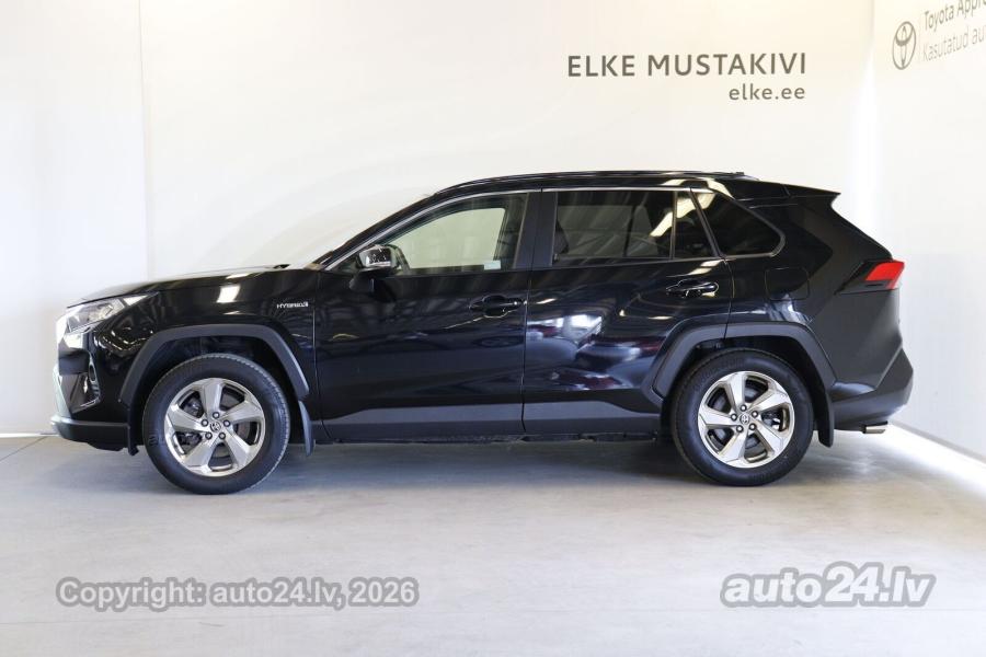 Black Toyota RAV4 2020 in Tallinn, with an engine capacity of 2.49 L and mileage of 43 thousand km for 27200 €, photo 4 on AUTOMOTO.COM.LV