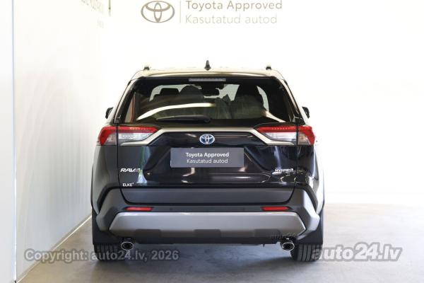 Black Toyota RAV4 2020 in Tallinn, with an engine capacity of 2.49 L and mileage of 43 thousand km for 27200 €, photo 4 on AUTOMOTO.COM.LV