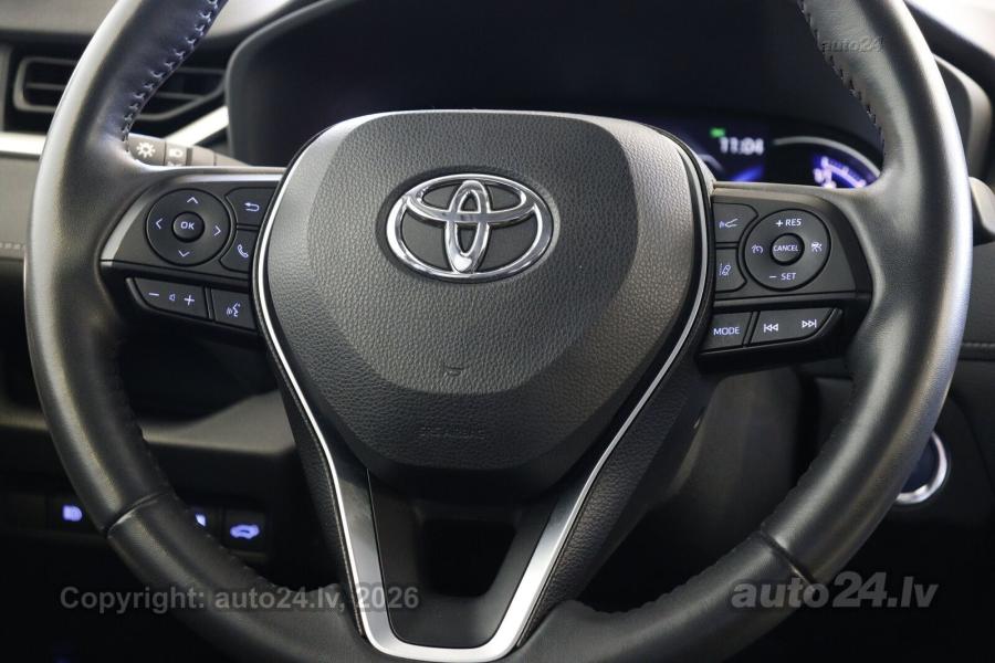 Black Toyota RAV4 2020 in Tallinn, with an engine capacity of 2.49 L and mileage of 43 thousand km for 27200 €, photo 13 on AUTOMOTO.COM.LV