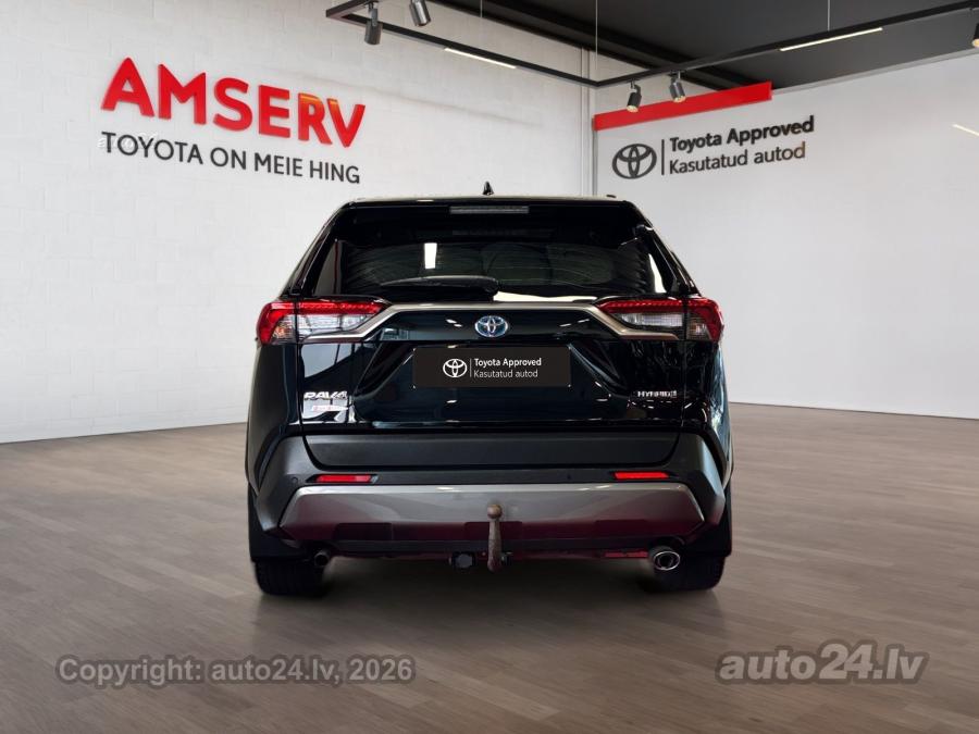 Black Toyota RAV4 2020 in Tartu, with an engine capacity of 2.50 L and mileage of 109 thousand km for 28990 €, photo 5 on AUTOMOTO.COM.LV