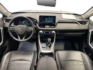 Black Toyota RAV4 2020 in Tartu, with an engine capacity of 2.50 L and mileage of 109 thousand km for 28990 €, photo 9 on AUTOMOTO.COM.LV