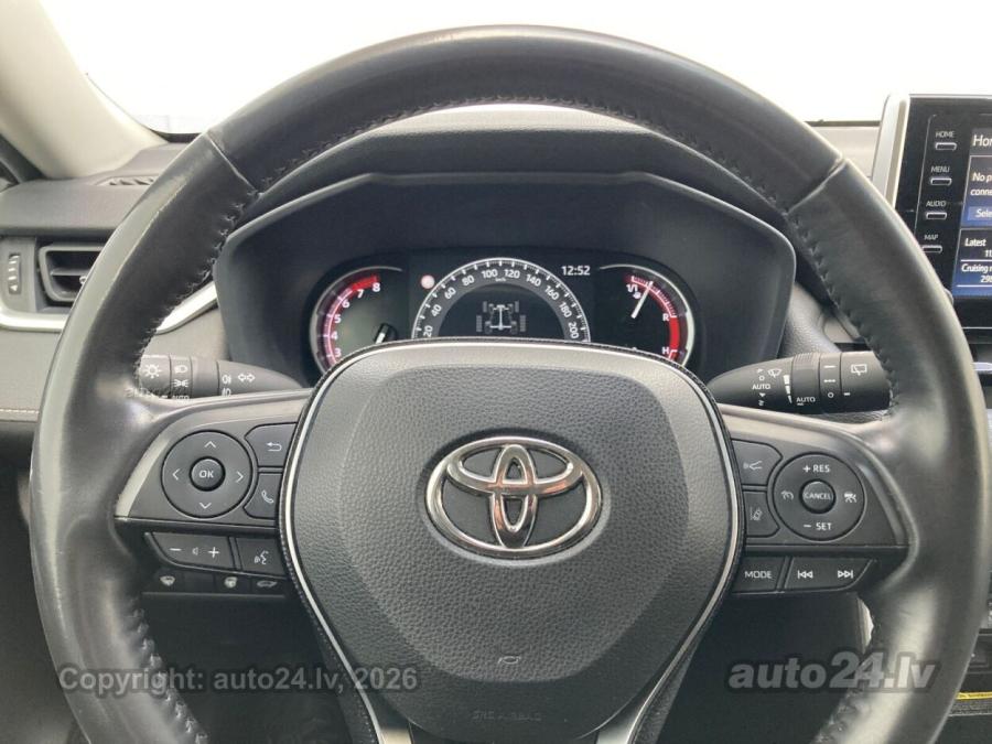 Black Toyota RAV4 2021 in Tallinn, with an engine capacity of 1.99 L and mileage of 37 thousand km for 27995 €, photo 13 on AUTOMOTO.COM.LV