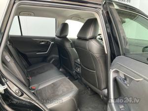 Black Toyota RAV4 2021 in Tallinn, with an engine capacity of 1.99 L and mileage of 37 thousand km for 27995 €, photo 7 on AUTOMOTO.COM.LV