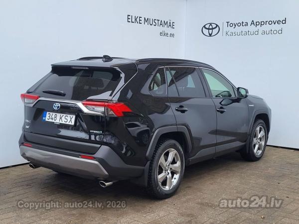 Black Toyota RAV4 2021 in Tallinn, with an engine capacity of 2.49 L and mileage of 82 thousand km for 29995 €, photo 2 on AUTOMOTO.COM.LV