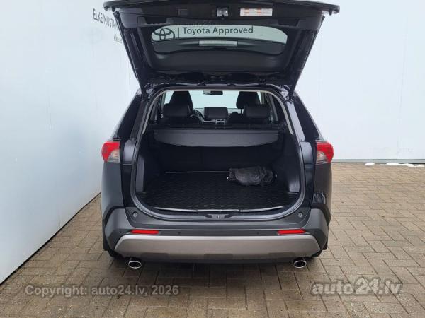 Black Toyota RAV4 2021 in Tallinn, with an engine capacity of 2.49 L and mileage of 82 thousand km for 29995 €, photo 10 on AUTOMOTO.COM.LV