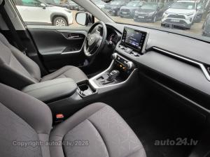 Melns Toyota RAV4 2021 Tallina, ar dzinēja tilpumu 1.99 L un nobraukumu 101 tūkst. km par 21995 €, foto 6 vietnē AUTOMOTO.COM.LV