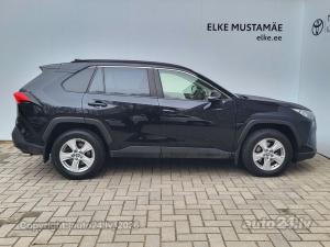 Melns Toyota RAV4 2021 Tallina, ar dzinēja tilpumu 1.99 L un nobraukumu 101 tūkst. km par 21995 €, foto 16 vietnē AUTOMOTO.COM.LV