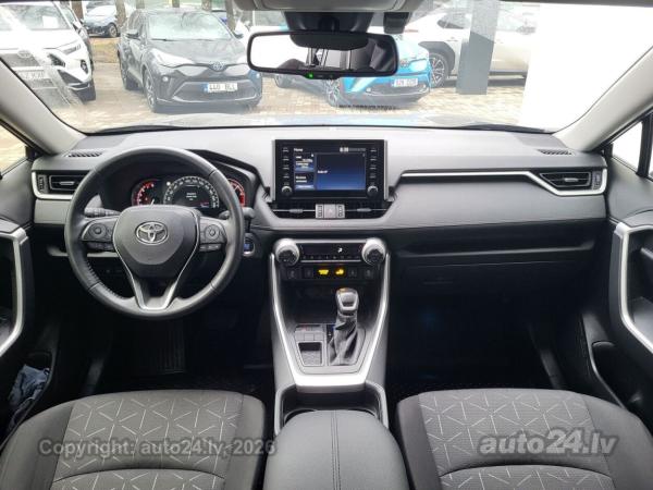 Melns Toyota RAV4 2021 Tallina, ar dzinēja tilpumu 1.99 L un nobraukumu 59 tūkst. km par 23995 €, foto 8 vietnē AUTOMOTO.COM.LV