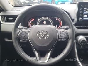 Melns Toyota RAV4 2021 Tallina, ar dzinēja tilpumu 1.99 L un nobraukumu 59 tūkst. km par 23995 €, foto 12 vietnē AUTOMOTO.COM.LV
