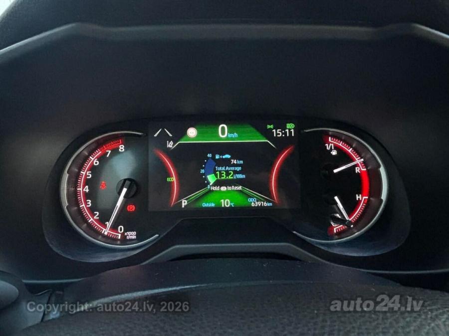 Черный Тойота РАВ 4 2021 в Таллин, объемом двигателя 1.99 л и пробегом 64 тыс. км за 23995 €, фото 2 на AUTOMOTO.COM.LV