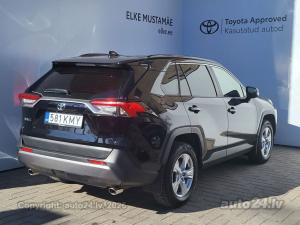 Melns Toyota RAV4 2021 Tallina, ar dzinēja tilpumu 1.99 L un nobraukumu 114 tūkst. km par 21995 €, foto 2 vietnē AUTOMOTO.COM.LV