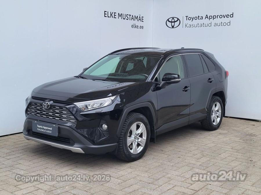 Black Toyota RAV4 2021 in Tallinn, with an engine capacity of 1.99 L and mileage of 133 thousand km for 21795 €, photo 1 on AUTOMOTO.COM.LV