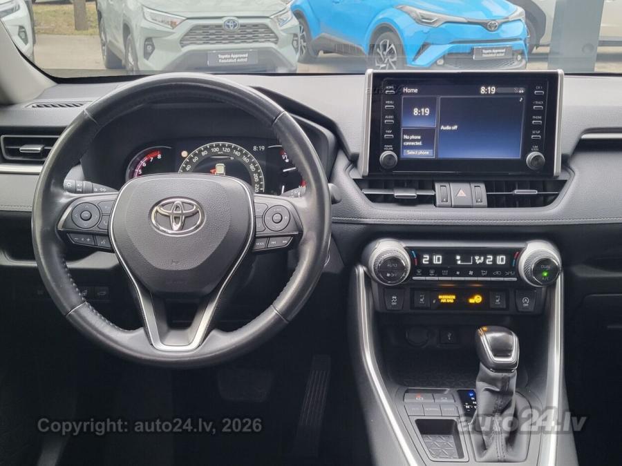 Black Toyota RAV4 2021 in Tallinn, with an engine capacity of 1.99 L and mileage of 133 thousand km for 21795 €, photo 9 on AUTOMOTO.COM.LV