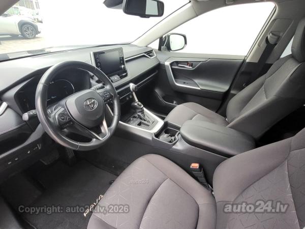 Melns Toyota RAV4 2021 Tallina, ar dzinēja tilpumu 1.99 L un nobraukumu 133 tūkst. km par 21795 €, foto 11 vietnē AUTOMOTO.COM.LV