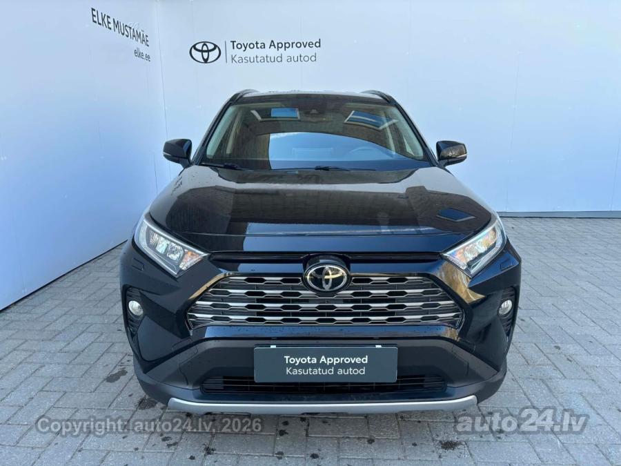 Black Toyota RAV4 2021 in Tallinn, with an engine capacity of 1.99 L and mileage of 103 thousand km for 22995 €, photo 6 on AUTOMOTO.COM.LV