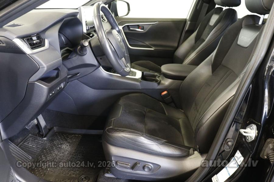 Melns Toyota RAV4 2021 Tallina, ar dzinēja tilpumu 2.49 L un nobraukumu 84 tūkst. km par 29990 €, foto 12 vietnē AUTOMOTO.COM.LV