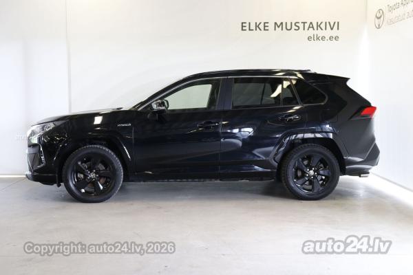Black Toyota RAV4 2021 in Tallinn, with an engine capacity of 2.49 L and mileage of 104 thousand km for 29900 €, photo 3 on AUTOMOTO.COM.LV