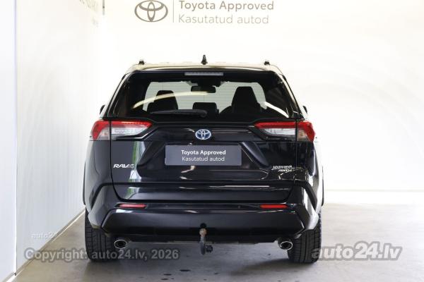 Black Toyota RAV4 2021 in Tallinn, with an engine capacity of 2.49 L and mileage of 104 thousand km for 29900 €, photo 4 on AUTOMOTO.COM.LV