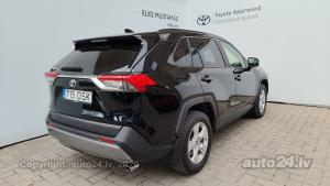 Melns Toyota RAV4 2021 Tallina, ar dzinēja tilpumu 1.99 L un nobraukumu 92 tūkst. km par 24900 €, foto 3 vietnē AUTOMOTO.COM.LV