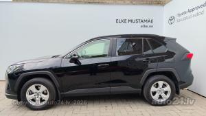 Melns Toyota RAV4 2021 Tallina, ar dzinēja tilpumu 1.99 L un nobraukumu 92 tūkst. km par 24900 €, foto 4 vietnē AUTOMOTO.COM.LV