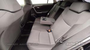 Melns Toyota RAV4 2021 Tallina, ar dzinēja tilpumu 1.99 L un nobraukumu 92 tūkst. km par 24900 €, foto 18 vietnē AUTOMOTO.COM.LV