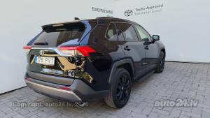 Melns Toyota RAV4 2021 Tallina, ar dzinēja tilpumu 1.99 L un nobraukumu 101 tūkst. km par 26900 €, foto 3 vietnē AUTOMOTO.COM.LV
