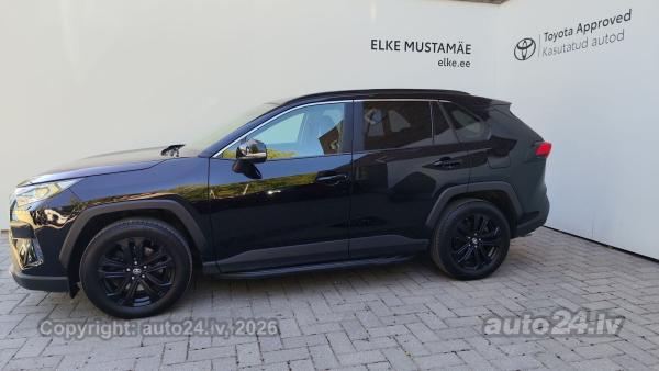 Melns Toyota RAV4 2021 Tallina, ar dzinēja tilpumu 1.99 L un nobraukumu 101 tūkst. km par 26900 €, foto 3 vietnē AUTOMOTO.COM.LV