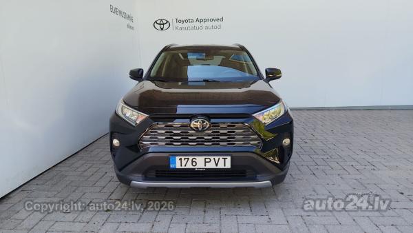 Melns Toyota RAV4 2021 Tallina, ar dzinēja tilpumu 1.99 L un nobraukumu 101 tūkst. km par 26900 €, foto 5 vietnē AUTOMOTO.COM.LV