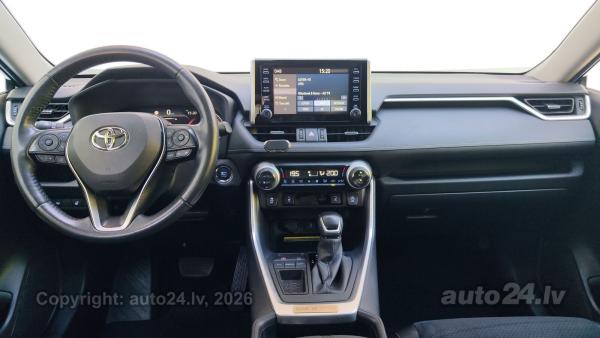 Melns Toyota RAV4 2021 Tallina, ar dzinēja tilpumu 1.99 L un nobraukumu 101 tūkst. km par 26900 €, foto 8 vietnē AUTOMOTO.COM.LV