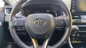 Melns Toyota RAV4 2021 Tallina, ar dzinēja tilpumu 1.99 L un nobraukumu 101 tūkst. km par 26900 €, foto 13 vietnē AUTOMOTO.COM.LV