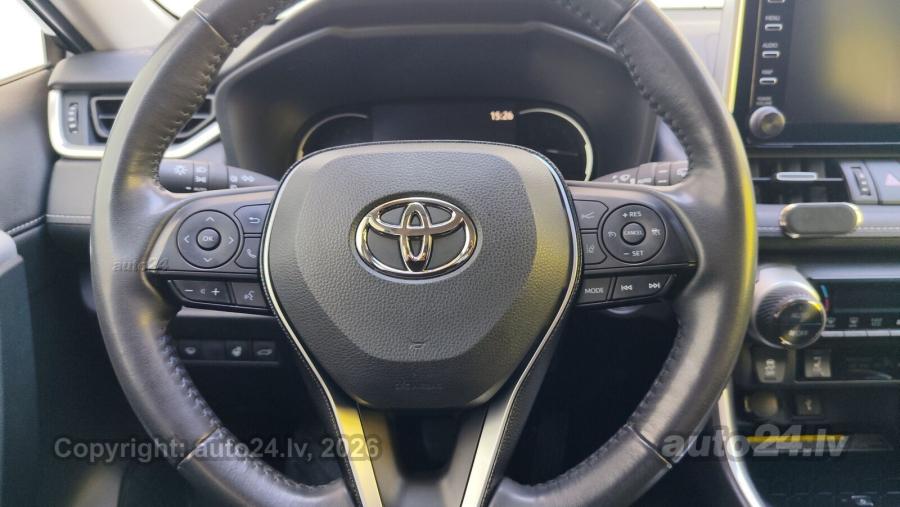 Melns Toyota RAV4 2021 Tallina, ar dzinēja tilpumu 1.99 L un nobraukumu 101 tūkst. km par 26900 €, foto 13 vietnē AUTOMOTO.COM.LV