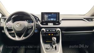 Black Toyota RAV4 2021 in Tallinn, with an engine capacity of 2.49 L and mileage of 119 thousand km for 29995 €, photo 9 on AUTOMOTO.COM.LV