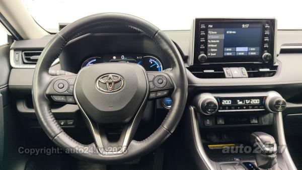 Black Toyota RAV4 2021 in Tallinn, with an engine capacity of 2.49 L and mileage of 119 thousand km for 29995 €, photo 9 on AUTOMOTO.COM.LV