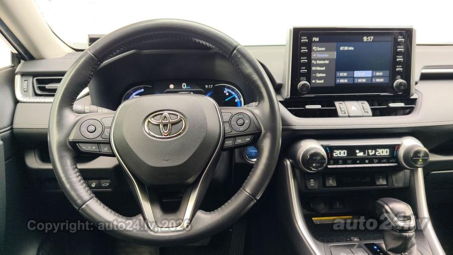 Black Toyota RAV4 2021 in Tallinn, with an engine capacity of 2.49 L and mileage of 119 thousand km for 29995 €, photo 10 on AUTOMOTO.COM.LV