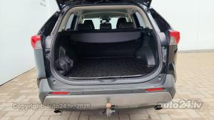 Black Toyota RAV4 2021 in Tallinn, with an engine capacity of 2.49 L and mileage of 119 thousand km for 29995 €, photo 11 on AUTOMOTO.COM.LV