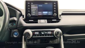 Black Toyota RAV4 2021 in Tallinn, with an engine capacity of 2.49 L and mileage of 119 thousand km for 29995 €, photo 15 on AUTOMOTO.COM.LV