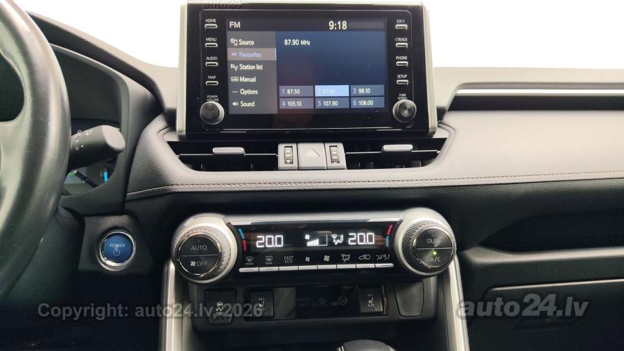 Black Toyota RAV4 2021 in Tallinn, with an engine capacity of 2.49 L and mileage of 119 thousand km for 29995 €, photo 15 on AUTOMOTO.COM.LV