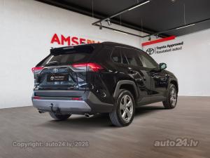 Black Toyota RAV4 2021 in Tallinn, with an engine capacity of 2.00 L and mileage of 99 thousand km for 24990 €, photo 3 on AUTOMOTO.COM.LV