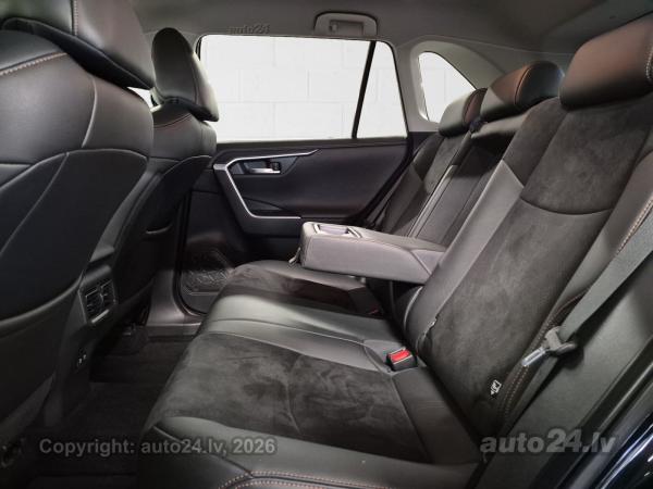 Черный Тойота РАВ 4 2021 в Таллин, объемом двигателя 2.00 л и пробегом 99 тыс. км за 24990 €, фото 7 на AUTOMOTO.COM.LV