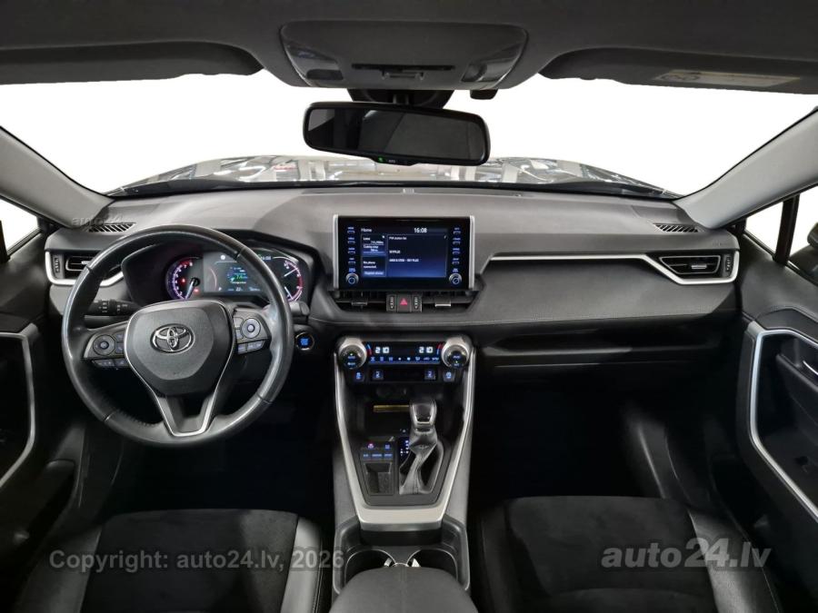 Black Toyota RAV4 2021 in Tallinn, with an engine capacity of 2.00 L and mileage of 99 thousand km for 24990 €, photo 9 on AUTOMOTO.COM.LV