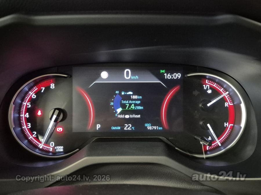 Black Toyota RAV4 2021 in Tallinn, with an engine capacity of 2.00 L and mileage of 99 thousand km for 24990 €, photo 14 on AUTOMOTO.COM.LV