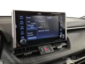 Black Toyota RAV4 2021 in Tallinn, with an engine capacity of 2.00 L and mileage of 99 thousand km for 24990 €, photo 18 on AUTOMOTO.COM.LV