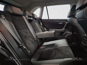 Black Toyota RAV4 2021 in Tallinn, with an engine capacity of 2.00 L and mileage of 99 thousand km for 24990 €, photo 20 on AUTOMOTO.COM.LV