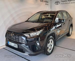 Melns Toyota RAV4 2021 Narva, ar dzinēja tilpumu 1.99 L un nobraukumu 57 tūkst. km par 23490 €, foto  vietnē AUTOMOTO.COM.LV