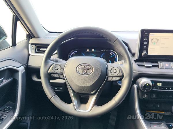 Black Toyota RAV4 2021 in Tallinn, with an engine capacity of 2.49 L and mileage of 53 thousand km for 31895 €, photo 9 on AUTOMOTO.COM.LV