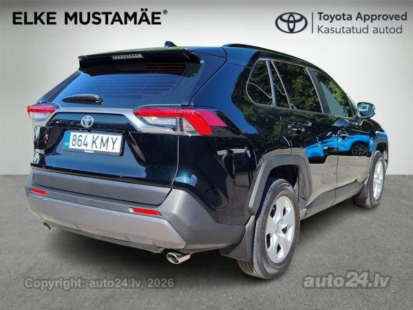 Melns Toyota RAV4 2021 Tallina, ar dzinēja tilpumu 1.99 L un nobraukumu 41 tūkst. km par 25895 €, foto 3 vietnē AUTOMOTO.COM.LV