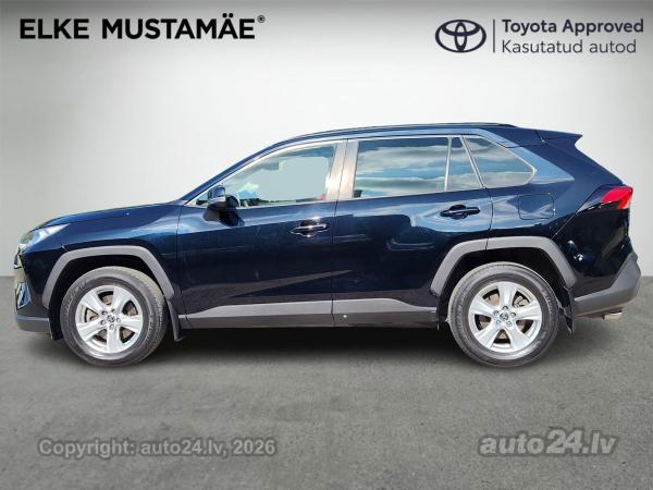 Melns Toyota RAV4 2021 Tallina, ar dzinēja tilpumu 1.99 L un nobraukumu 41 tūkst. km par 25895 €, foto 4 vietnē AUTOMOTO.COM.LV