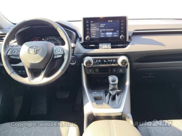 Melns Toyota RAV4 2021 Tallina, ar dzinēja tilpumu 1.99 L un nobraukumu 41 tūkst. km par 25895 €, foto 9 vietnē AUTOMOTO.COM.LV