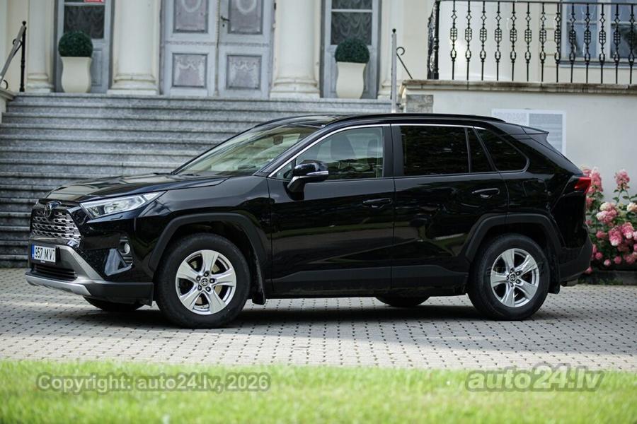 Черный Тойота РАВ 4 2021 в Таллин, объемом двигателя 2.00 л и пробегом 126 тыс. км за 22400 €, фото 5 на AUTOMOTO.COM.LV